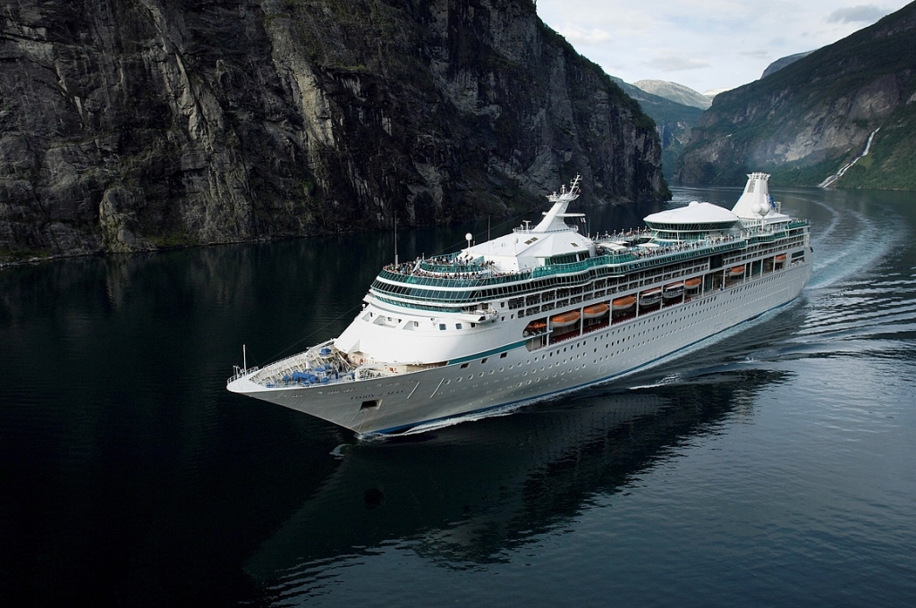 Royal Caribbean Cruises Ship | Vision of the Seas | Vision of the Seas ...